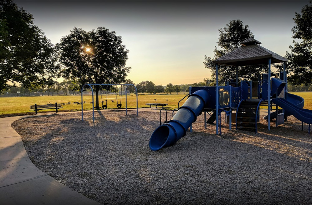 Heritage Oak Park - Discover Cincinnati Directory